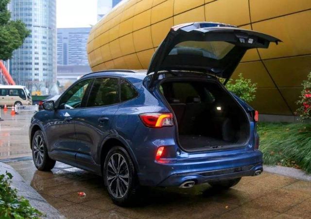 十几万的SUV，2.0T+8档自动+248匹马力，值得买吗？_搜狐汽车_搜狐网