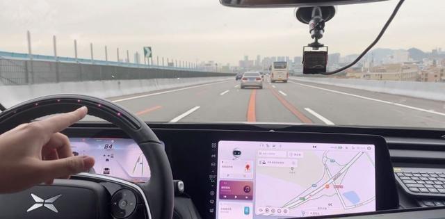 特斯拉"碰瓷"小鹏？ 详解小鹏P7 XPilot 3.0，双方谁在说谎？_搜狐汽车_搜狐网