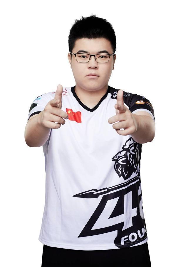 绝地求生PCL决赛：4AM14杀证明自我，SMG遭遇“光棍节”！_战队