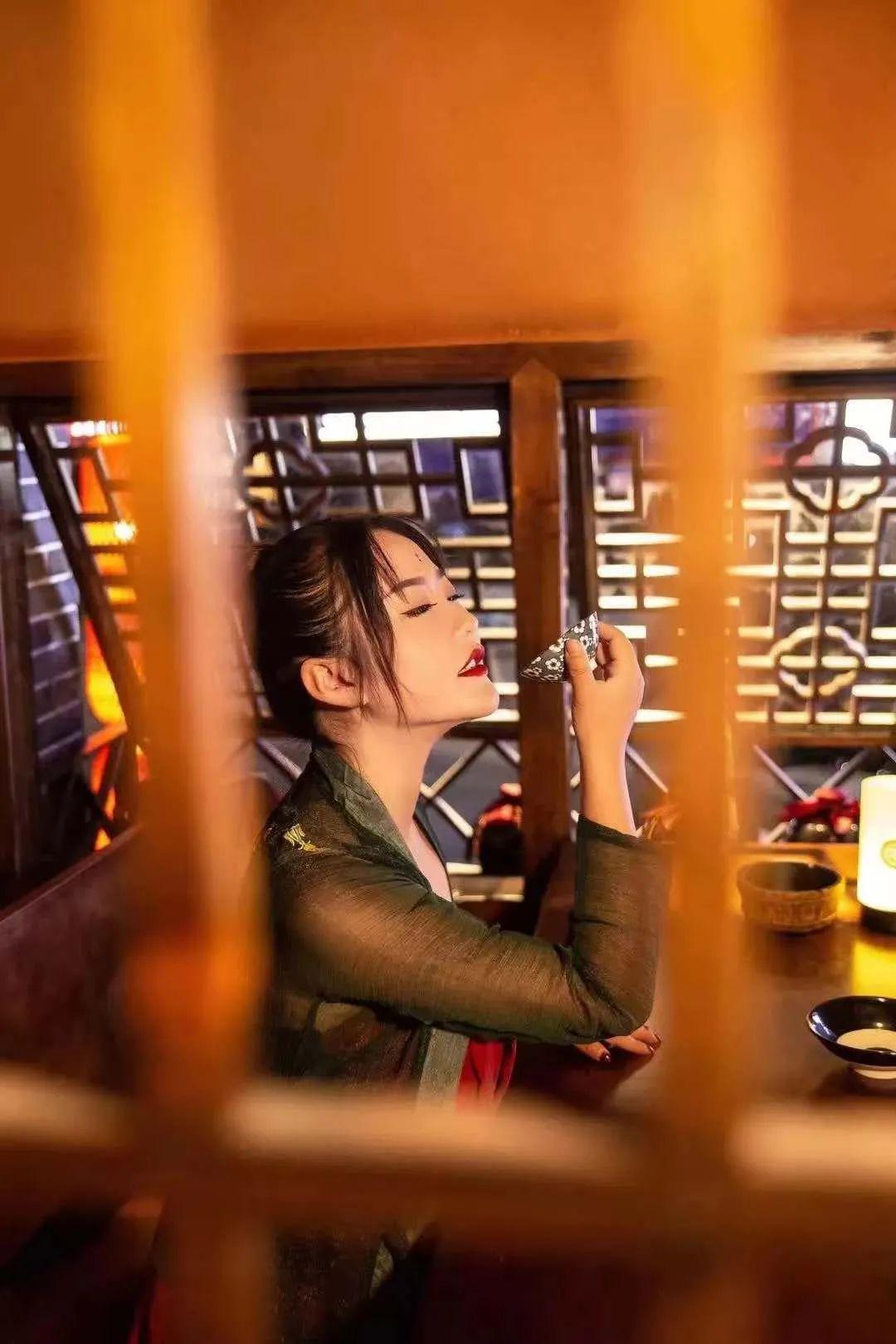 平价古风酒馆—解忧小酒馆耒阳店4月29日正式开业，优惠巨献。套餐