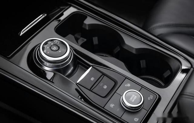 途昂迎来真正对手！这SUV超5米，2.3T+后驱+10AT，比奥迪Q7都高级_搜狐汽车_搜狐网