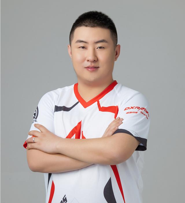 穿越火线：王者归来手刃敌人，狙神70KG传奇的复出，WCG完成复仇_比赛