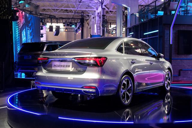 或将推出插电混动版车型 荣威i6 MAX与iM8首次亮相_搜狐汽车_搜狐网