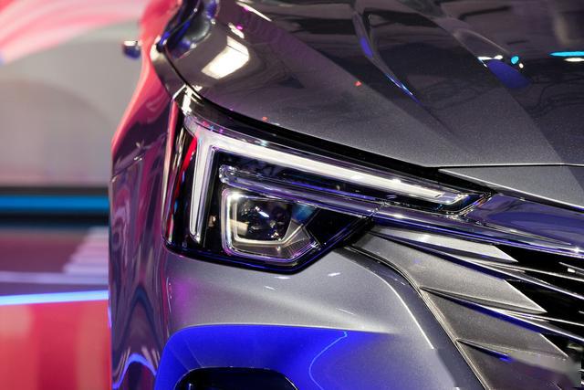 或将推出插电混动版车型 荣威i6 MAX与iM8首次亮相_搜狐汽车_搜狐网