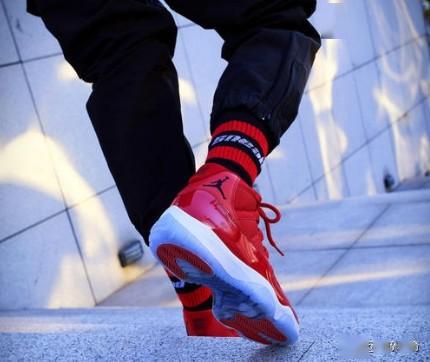 历史上最经典的六双NBA球星战靴，AJ11、AJ1、空军一号分列前三！-搜狐大视野-搜狐新闻