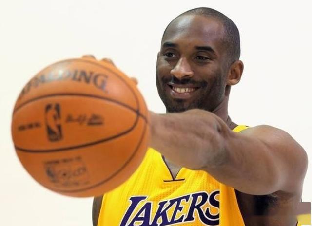 历史上最经典的六双NBA球星战靴，AJ11、AJ1、空军一号分列前三！-搜狐大视野-搜狐新闻