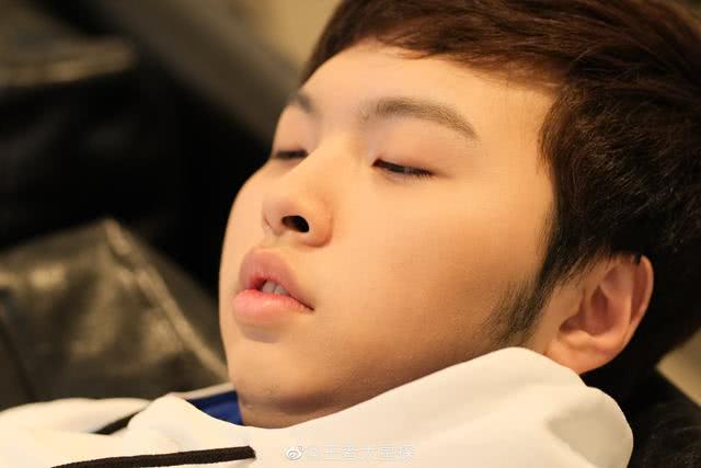 KPL：Alan回eStar参加训练有望首发，网友：不看好又一个背锅侠_比赛