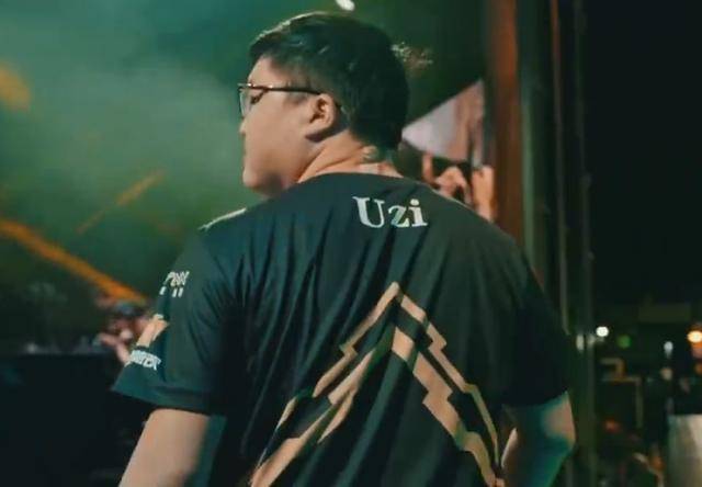 uzi动漫图片背影,uzi动漫图片,rng队员背影动漫图_大山谷图库