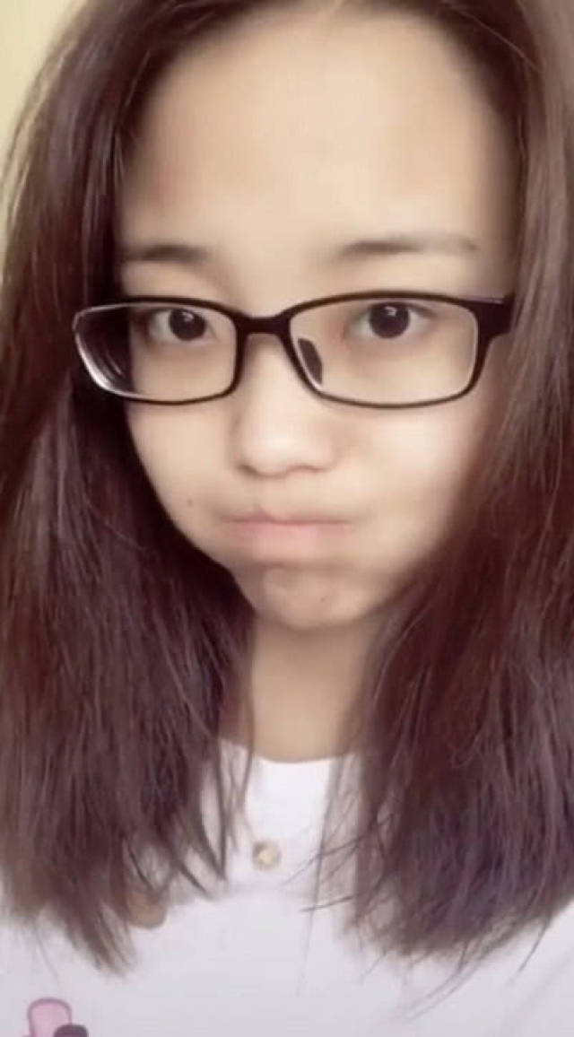 河南实验高中眼镜学妹 河南实验中学构晗星 伤感说说吧