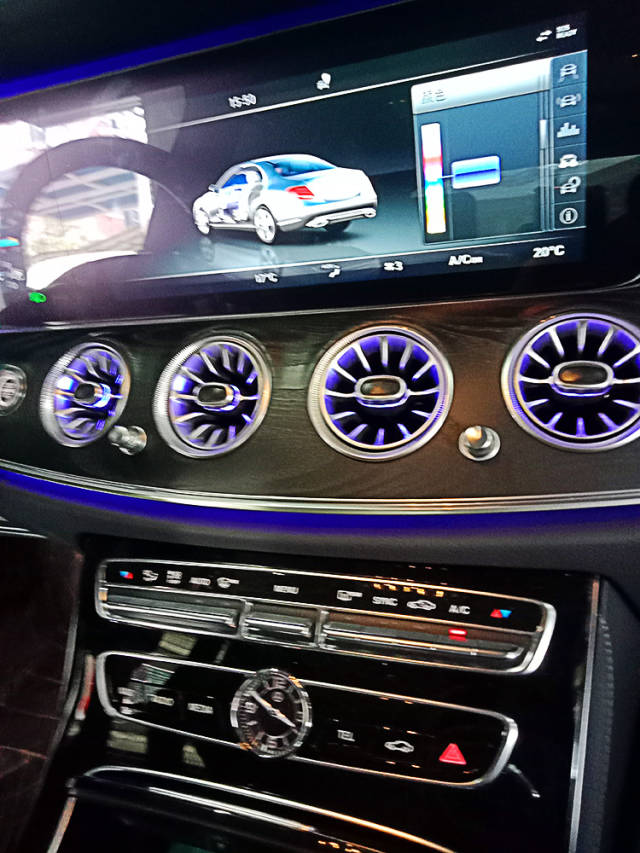 2009奔驰e300的配置,09奔驰e300新款,09款奔驰e300_大山谷图库