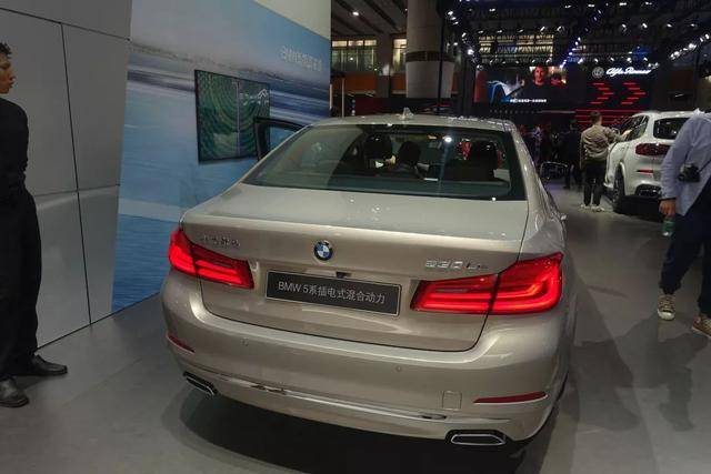 奔驰e300el配置,奔驰e300l配置,奔驰e300配置(第10页)_大山谷图库