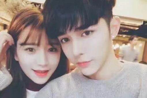 UZI如果S8夺冠，是否能达到Faker 的高度？_李哥