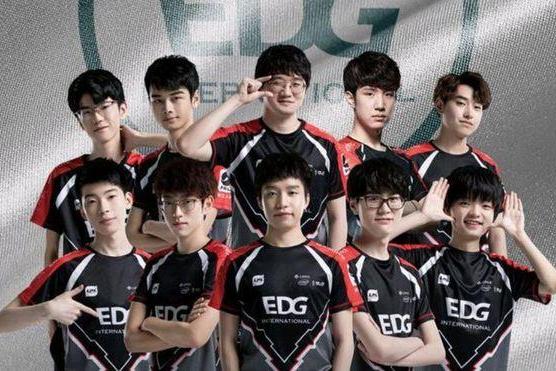 EDG败给SN后，官博惨遭爆破：运营打架都不会，就是一支三流战队_jiejie