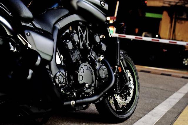 VMAX、R1/R1M，Yamaha 旗舰车型国内现身-搜狐大视野-搜狐新闻