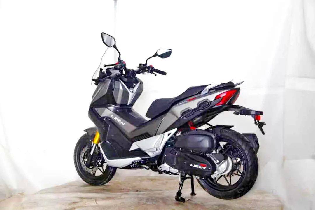 力帆在泰国展示全新的 KPV 150 越野踏板-搜狐大视野-搜狐新闻