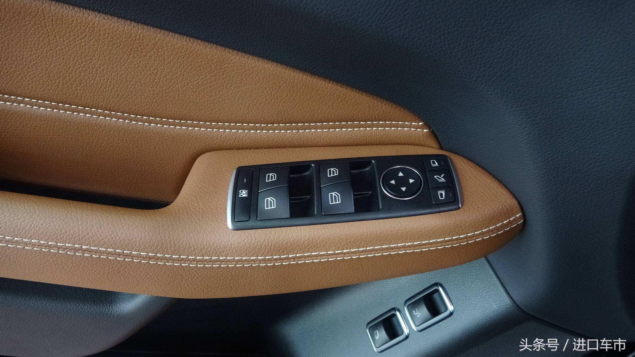 奔驰GLS450细节实拍图，一边看图一边来了解它的配置吧！-搜狐大视野-搜狐新闻