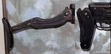 可折叠枪托的苏联冲锋枪PPSh45-搜狐大视野-搜狐新闻