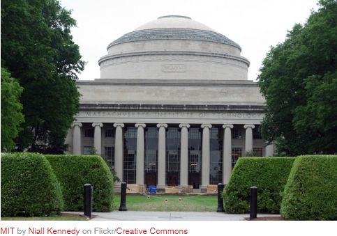 MIT圆顶惊现美队盾!美队实名点赞!美东最会玩的大学就服MIT_图片