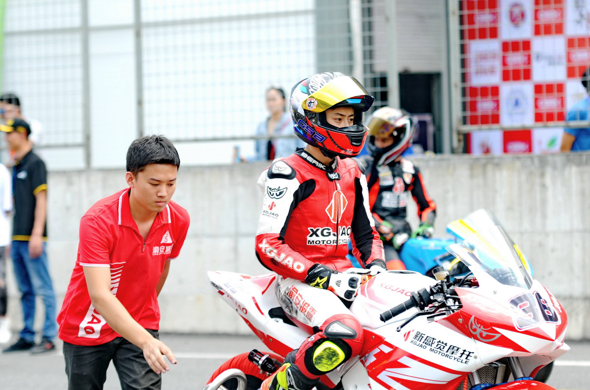 CSBK 暨 CRRC 贵阳站：渝安新感觉车队-搜狐大视野-搜狐新闻