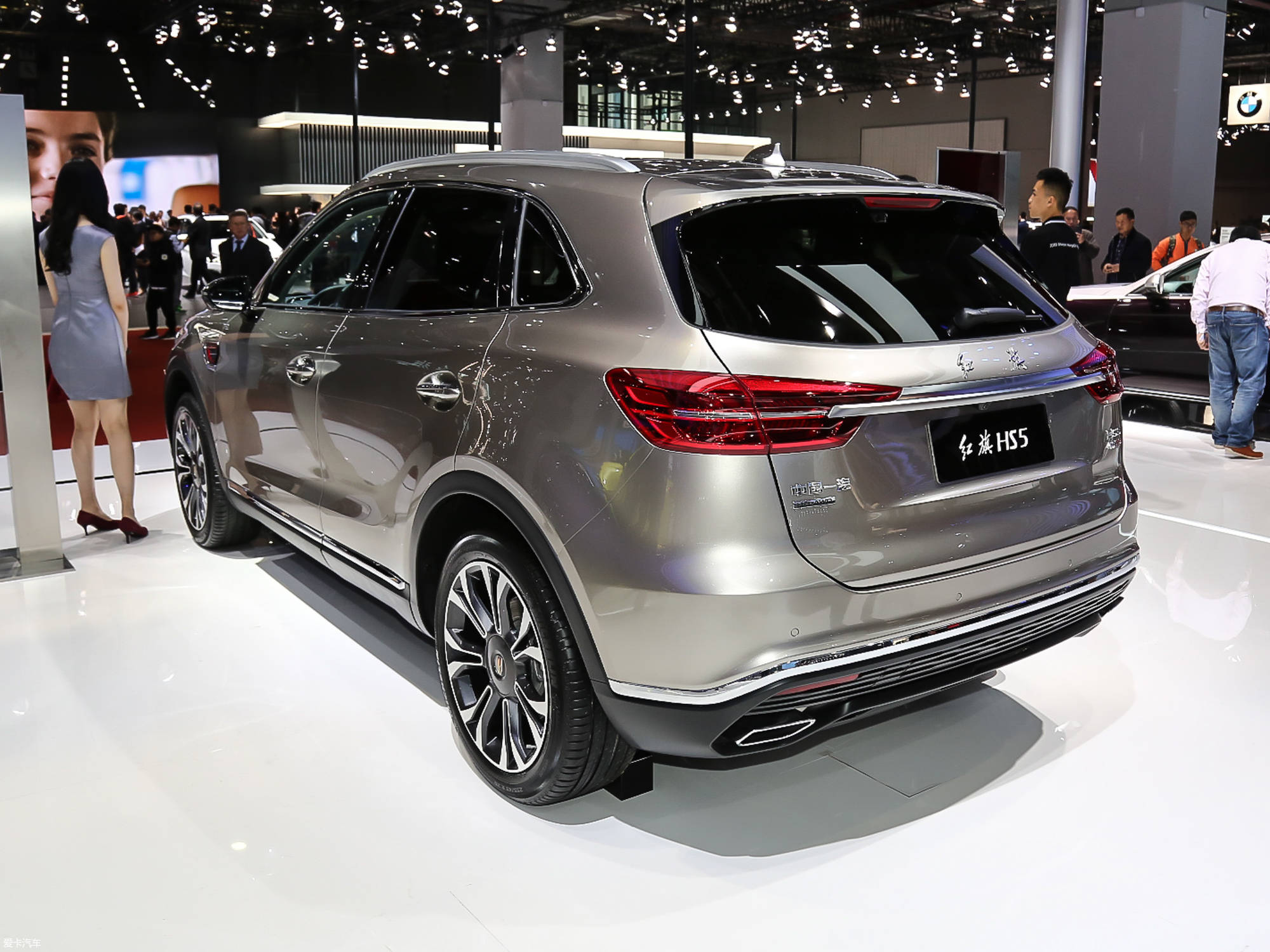 红旗HS5将于5月26日上市，预售价20万起，豪华内饰堪比奔驰S级_搜狐汽车_搜狐网