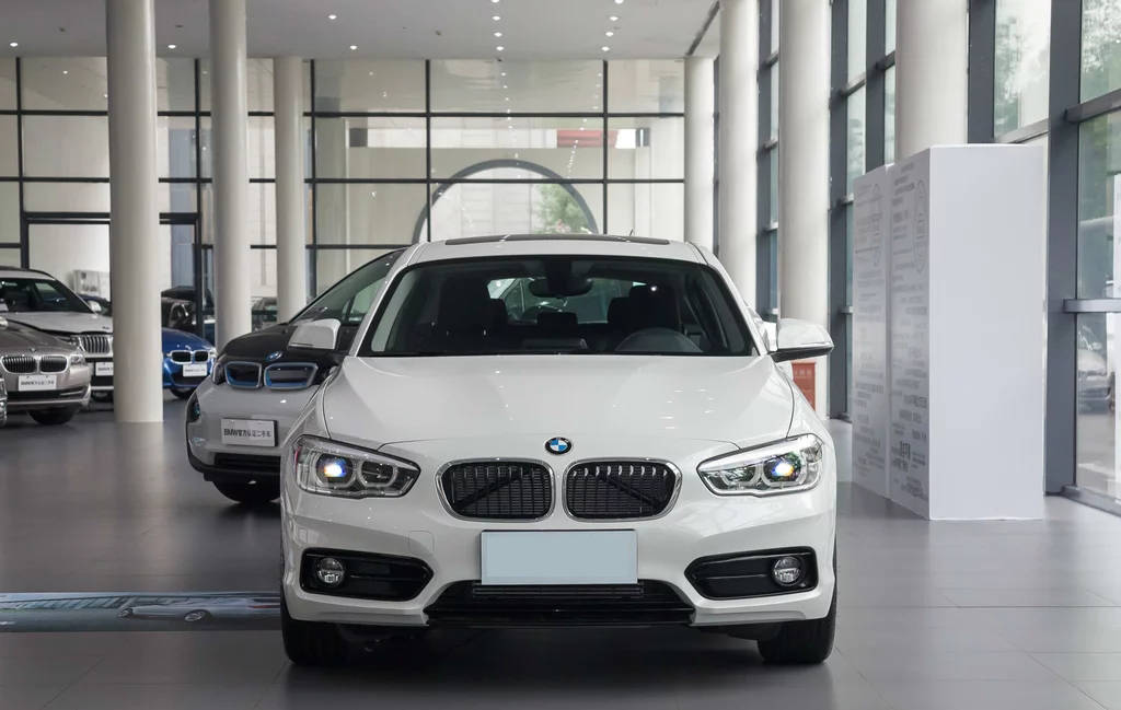 母亲节送啥车，有档次有气质，来看奔驰GLA、宝马1系和奥迪Q2L_搜狐汽车_搜狐网