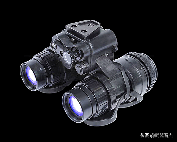 美军最新夜视仪，有了这些装备后，还怕晚上找不到人吗-搜狐大视野-搜狐新闻