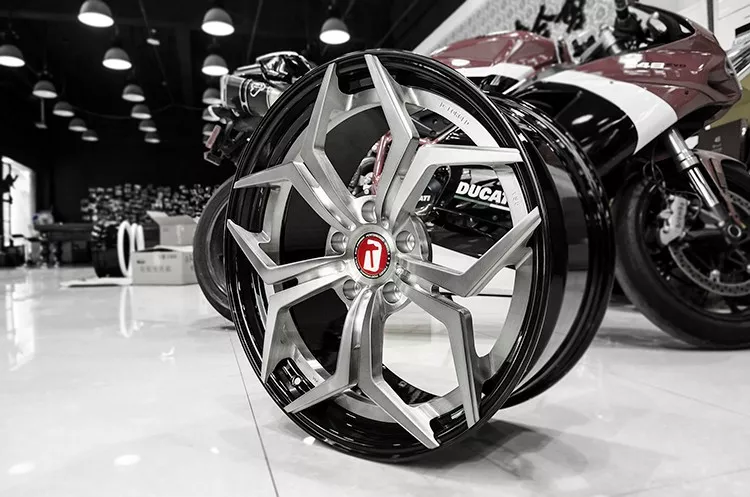 三片锻造轮毂和单片式锻造轮毂的区别在哪？我该如何选？_搜狐汽车_搜狐网