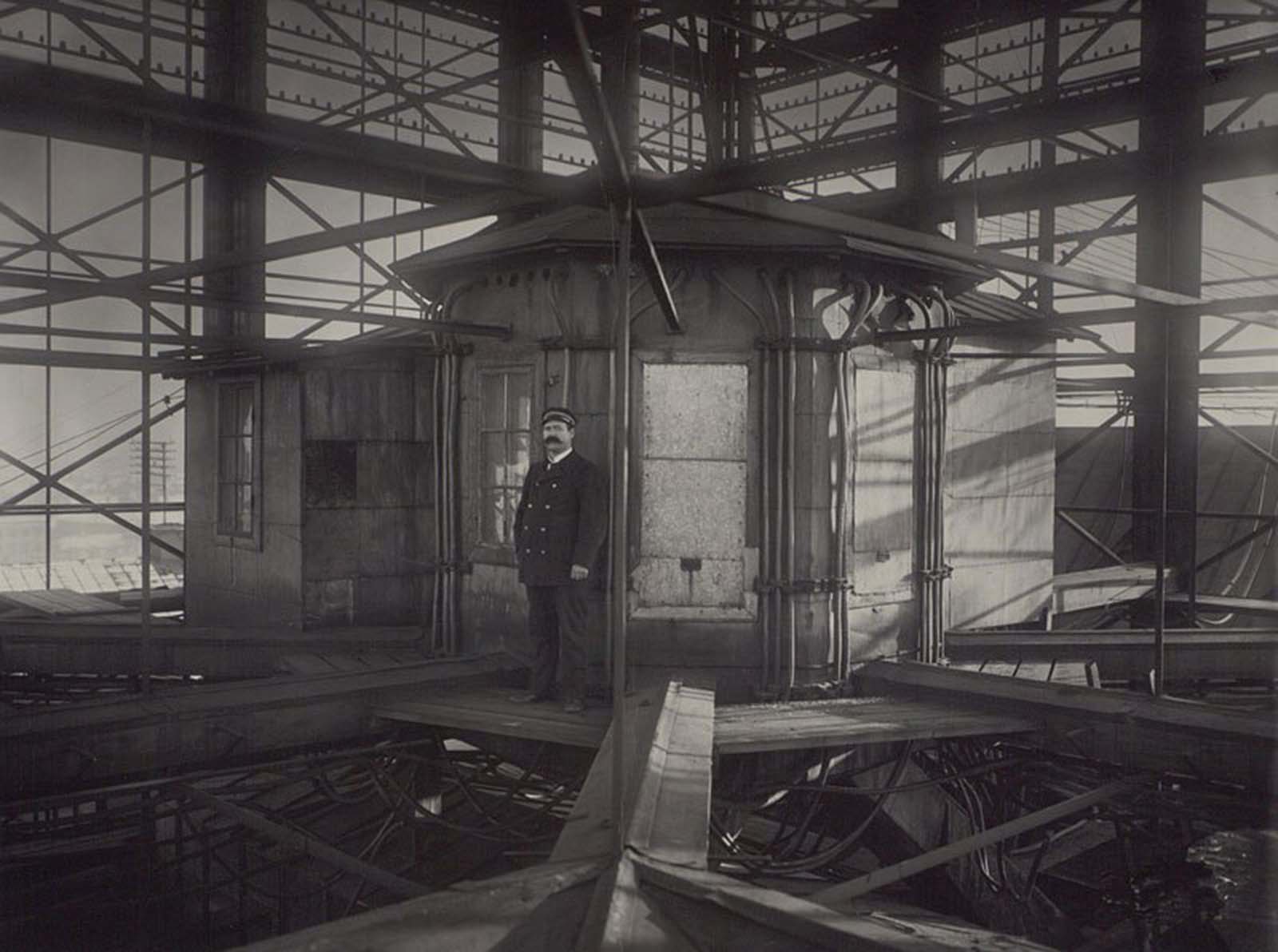 1890年的瑞典电话塔，80米的铁塔上的5500根电话线-搜狐大视野-搜狐新闻