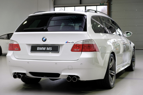 V10旅行车宝马E61 M5，R36车迷该变节了_搜狐汽车_搜狐网