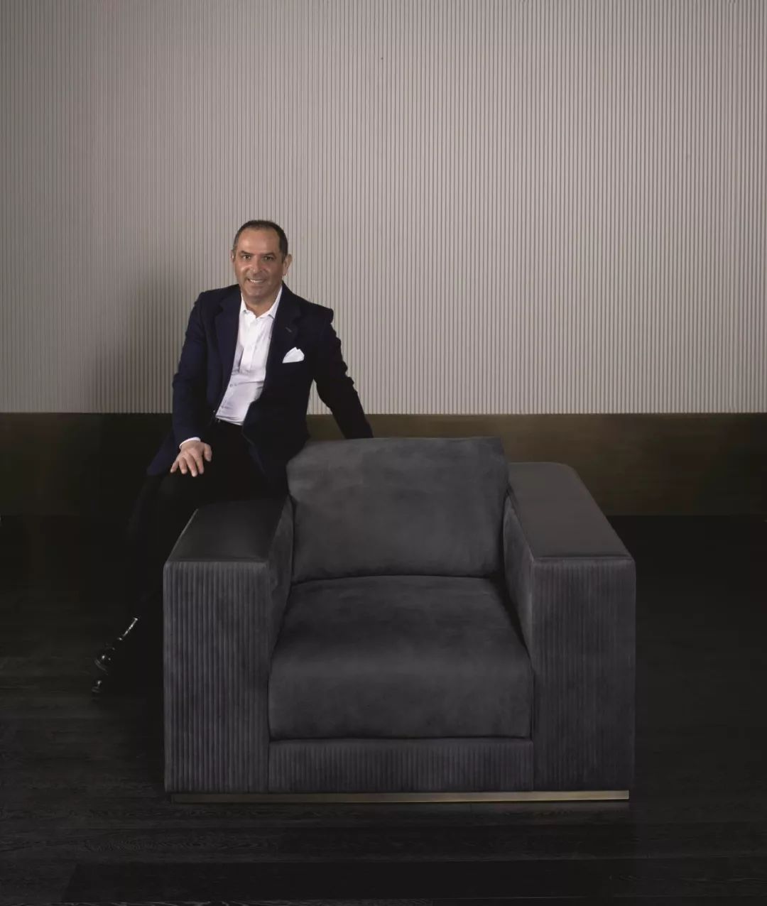 Rugiano2019新系列 | 优雅极致的诠释时尚与艺术_设计