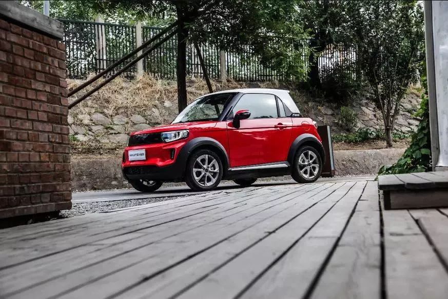 媒体体验 | 可盐可甜，看LITE-R300如何俘虏女性“芳心”？_搜狐汽车_搜狐网