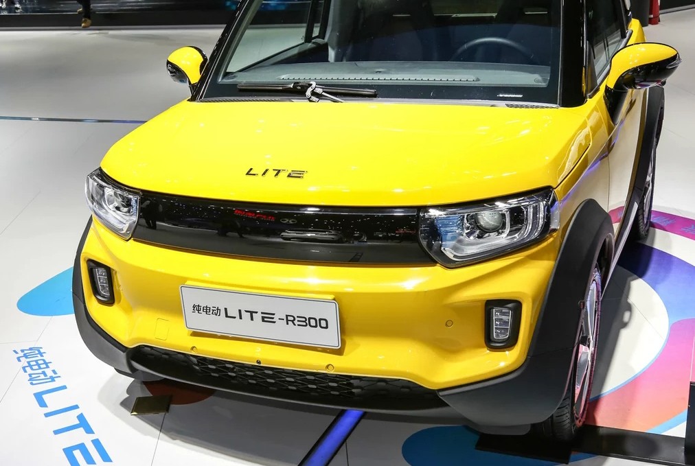 19款LITE-R300配无框车门三块液晶屏，11.08万起_搜狐汽车_搜狐网