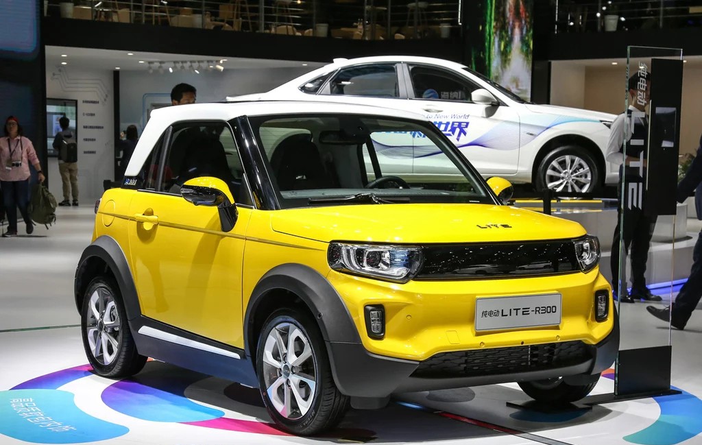 19款LITE-R300配无框车门三块液晶屏，11.08万起_搜狐汽车_搜狐网