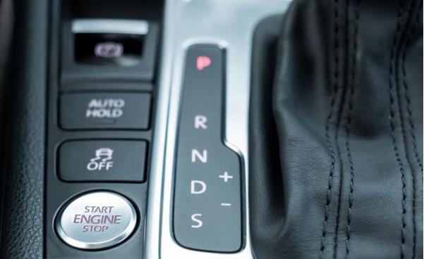 自动挡上的P、R、N、D、S、M、L表示什么意思？新手司机要分清_搜狐汽车_搜狐网