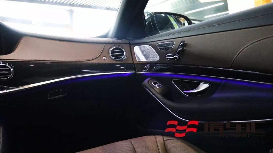 展厅实拍｜巴博斯45S 4M，基于奔驰S450，豪车豪厂改装，性价比却超高！_搜狐汽车_搜狐网