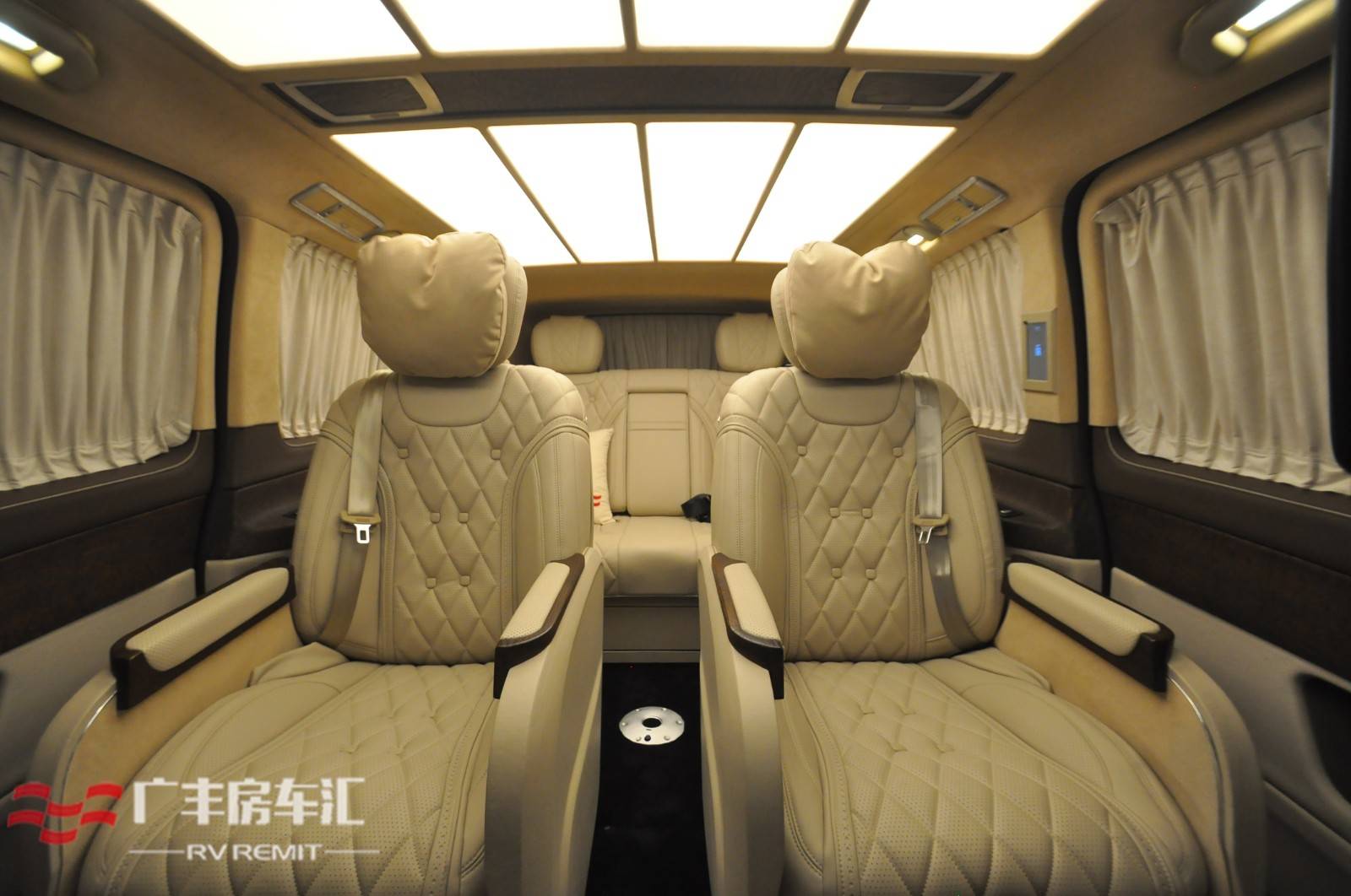 19款奔驰VS680，豪华七座商务车，带您深度体验MPV的奢华与尊贵_搜狐汽车_搜狐网