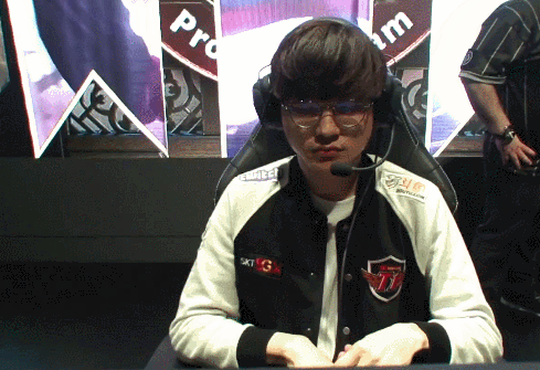 Faker直播解释自己频繁切屏原因，职业选手切屏极限是多少