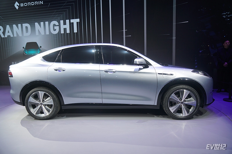 博郡iV6首台白车身正式下线 新车对标特斯拉Model Y将于年底量产_搜狐汽车_搜狐网