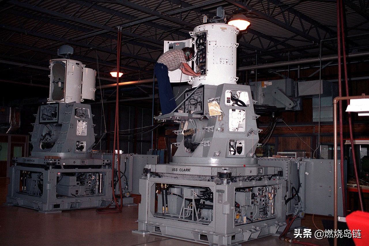 暴雨梨花：美国海军MK15“密集阵”近防武器系统-搜狐大视野-搜狐新闻
