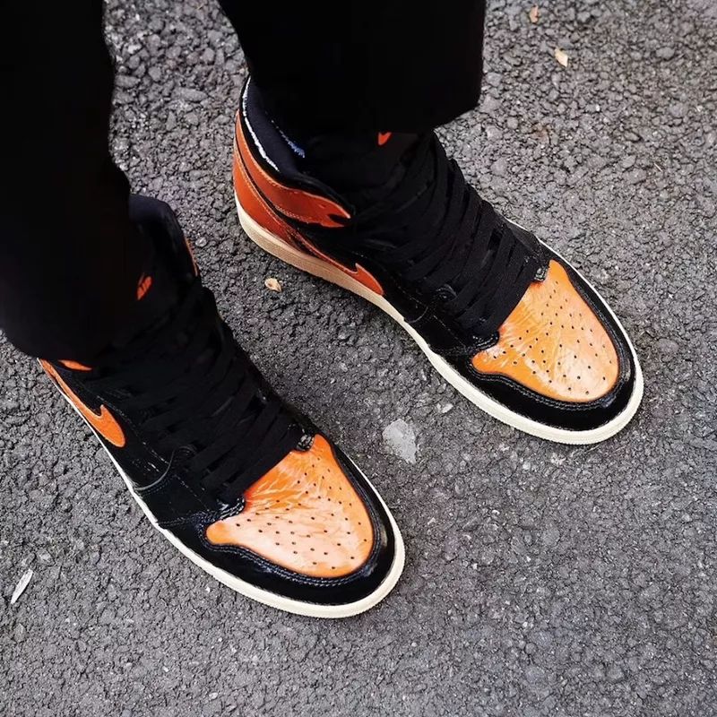 上脚图来了！全新 AJ1“扣碎3.0”十月登场！_搜狐汽车_搜狐网