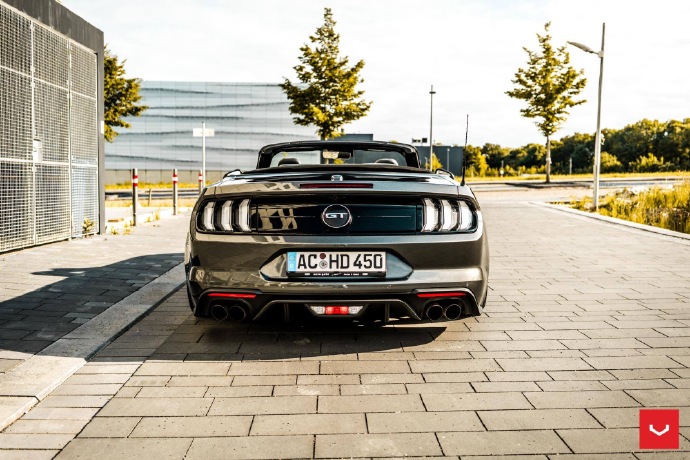 Bagged convertible Mustang GT -搜狐大视野-搜狐新闻