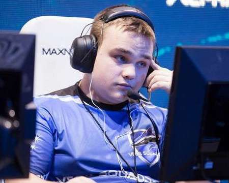 DOTA2：中单封神的4位选手，Noone上榜，图5早已退役_Miracle