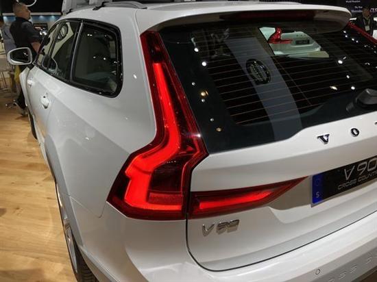 沃尔沃V90 CC Ocean Race上市 售63.98万元_搜狐汽车_搜狐网