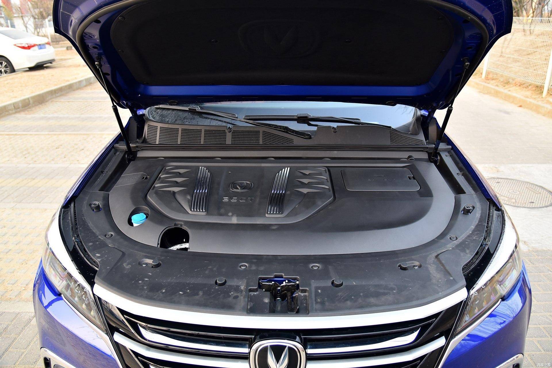 车长超4米7，标配1.5T，中型轿跑跟哈弗F7x一个价，一箱油跑828km_搜狐汽车_搜狐网