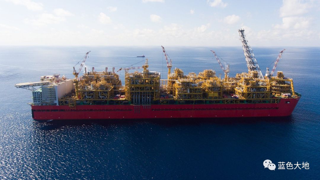 【装备】世界上最大的Prelude FLNG投产后终于交付第一船LNG~~_项目