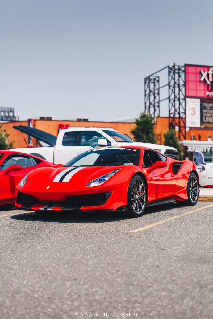 Ferrari 458 Speciale or 488 Pista-搜狐大视野-搜狐新闻