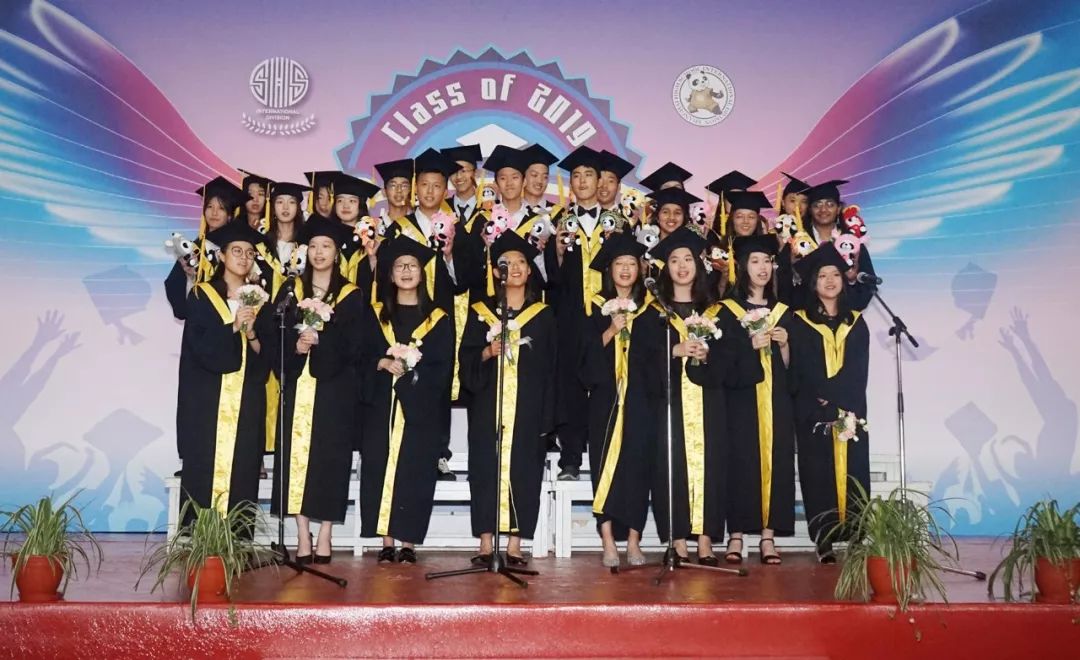 Primary School and Middle School Graduation Ceremonies_the