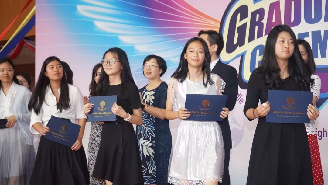 Primary School and Middle School Graduation Ceremonies_the
