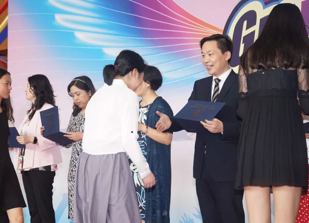 Primary School and Middle School Graduation Ceremonies_the