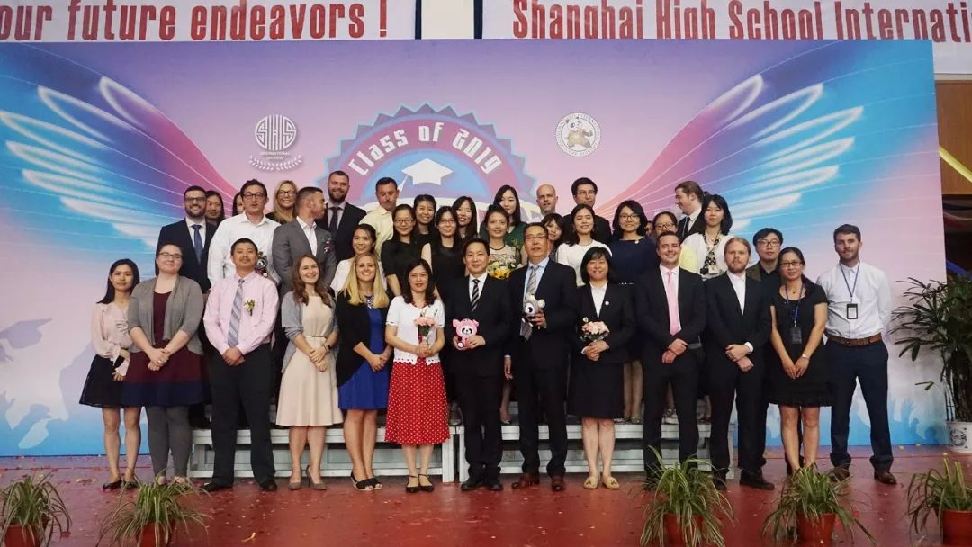 Primary School and Middle School Graduation Ceremonies_the